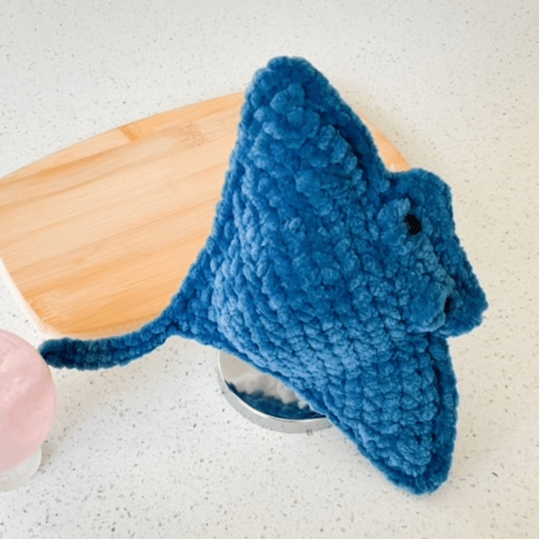 Connor the Manta Ray – Hobbii