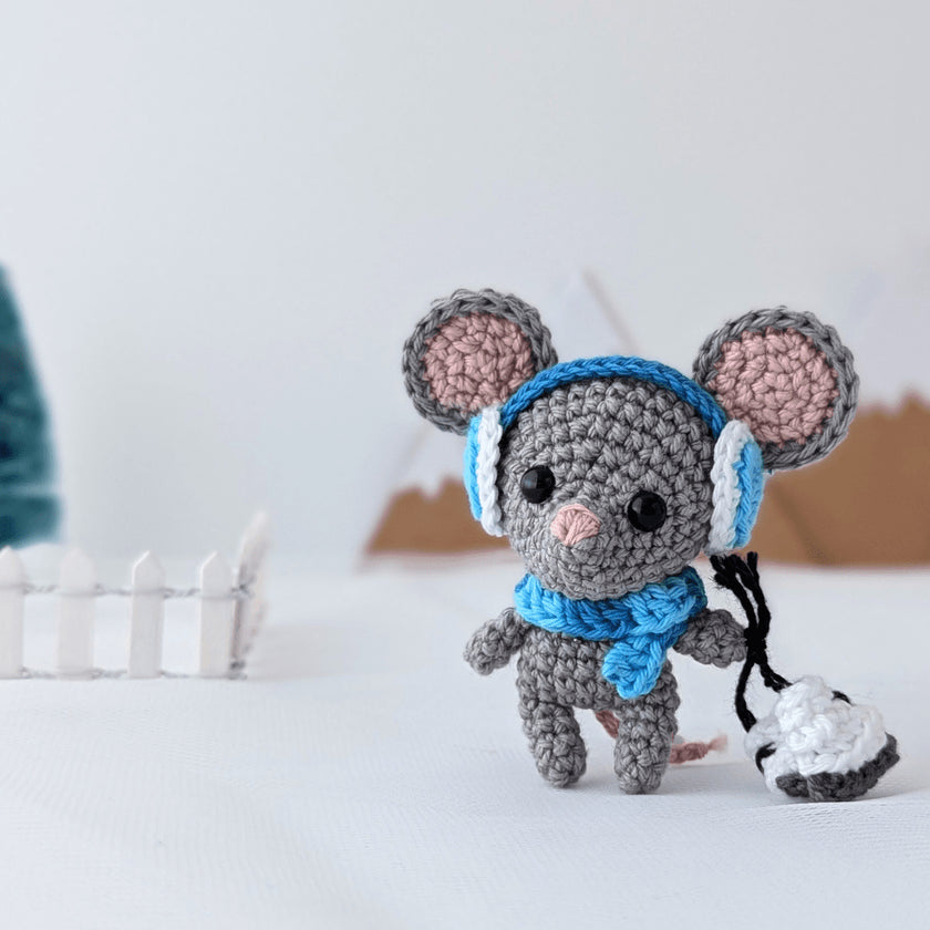Trilly - The Ice-Skating Mouse – Hobbii